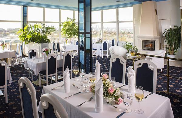 O hotelu | Top Hotel Praha & Congress Centre, Praha